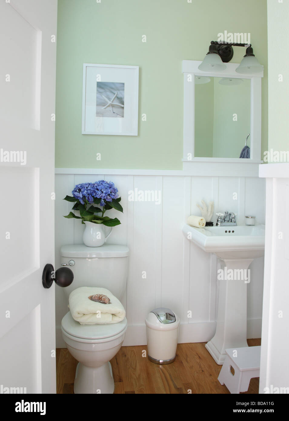 Bathroom home interior Stock Photo - Alamy