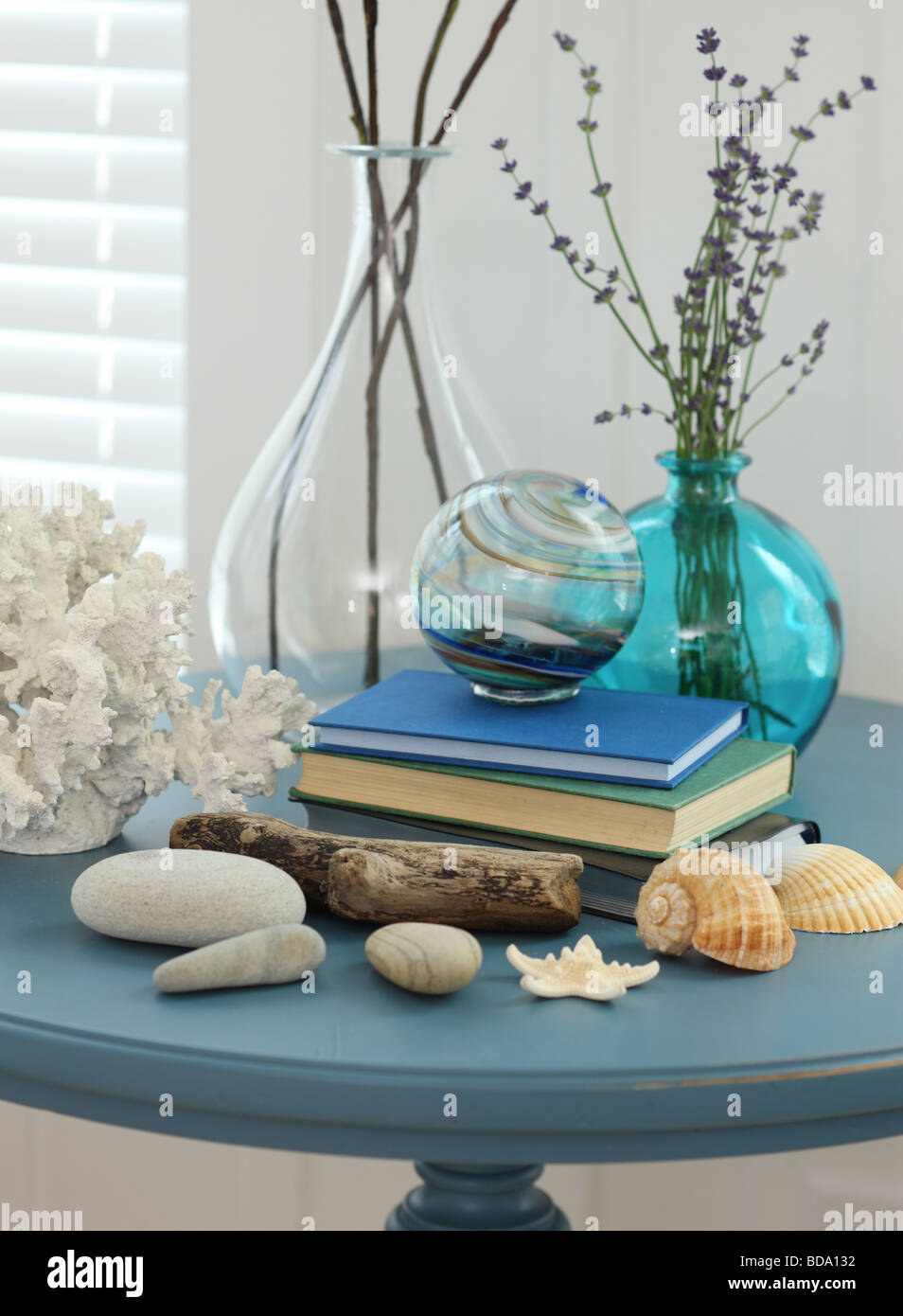Beach house still life Stock Photo - Alamy
