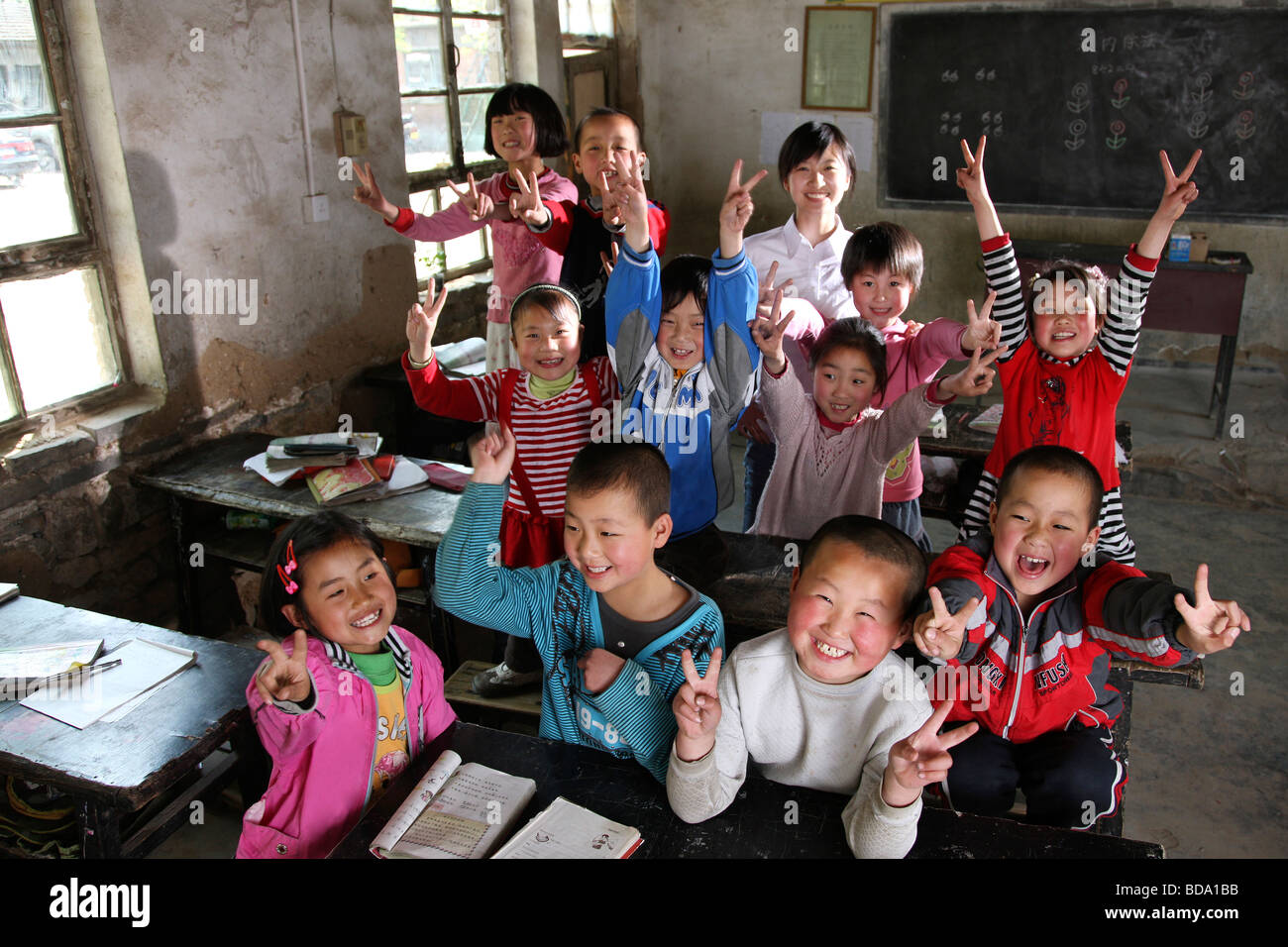 Rural teacher and students china hi-res stock photography and images ...