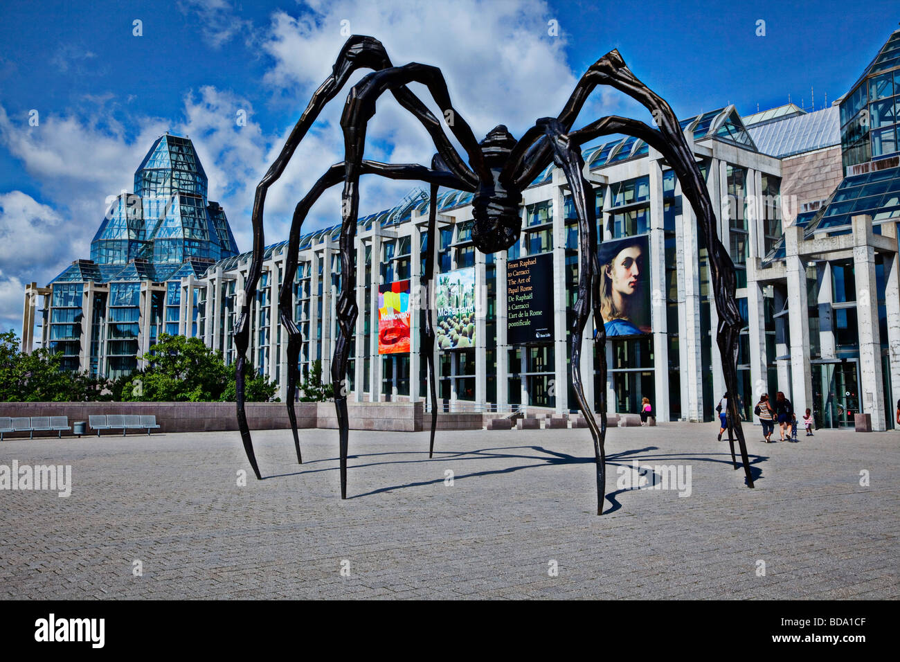 Louise bourgeois 30 foot tall spider architectural hi-res stock ...