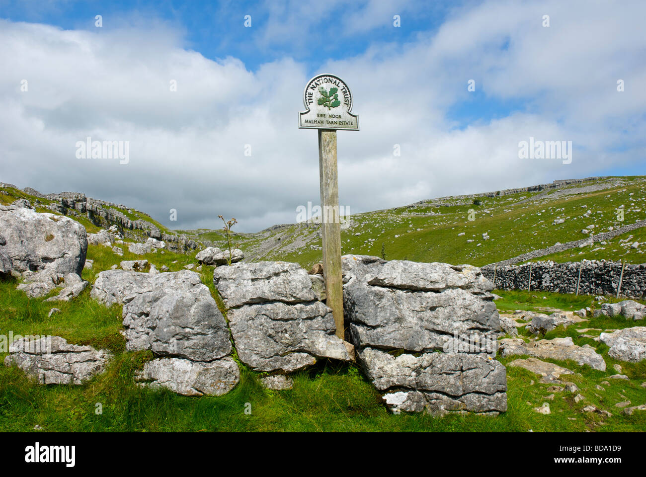 Malham sign hi-res stock photography and images - Alamy