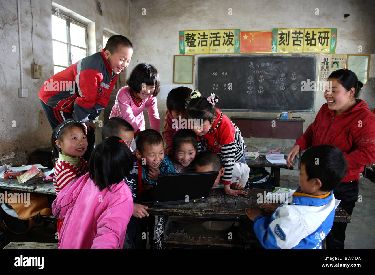 Rural teacher and students china hi-res stock photography and images ...
