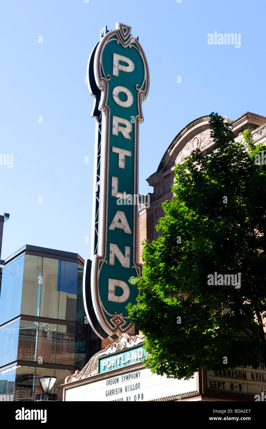 Portland sign hi-res stock photography and images - Alamy