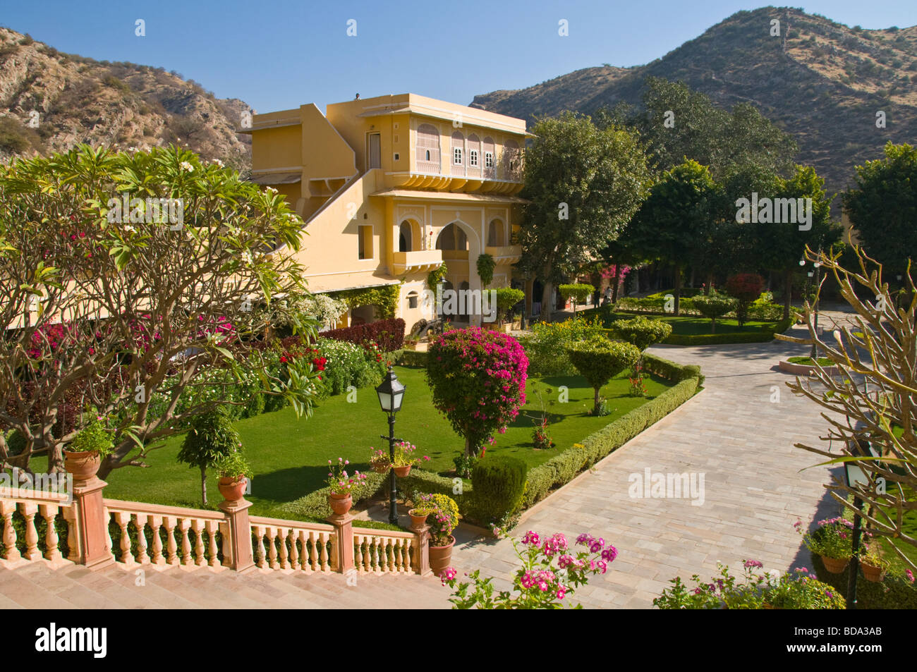 India rajasthan village palace hotel hi-res stock photography and ...