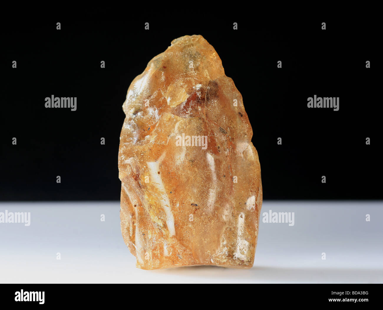 Amber minerals hi-res stock photography and images - Alamy