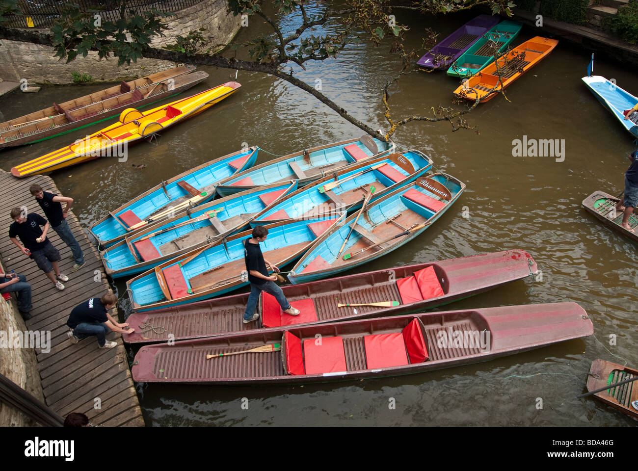 Oxford river magdalen college hi-res stock photography and images - Alamy