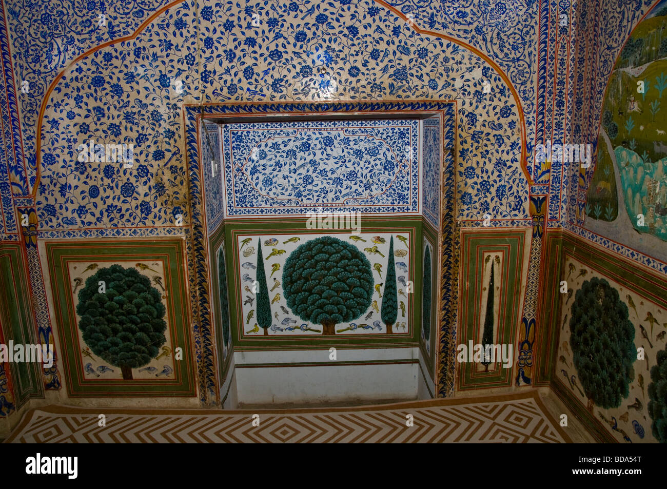 Shish mahal jali screens hi-res stock photography and images - Alamy