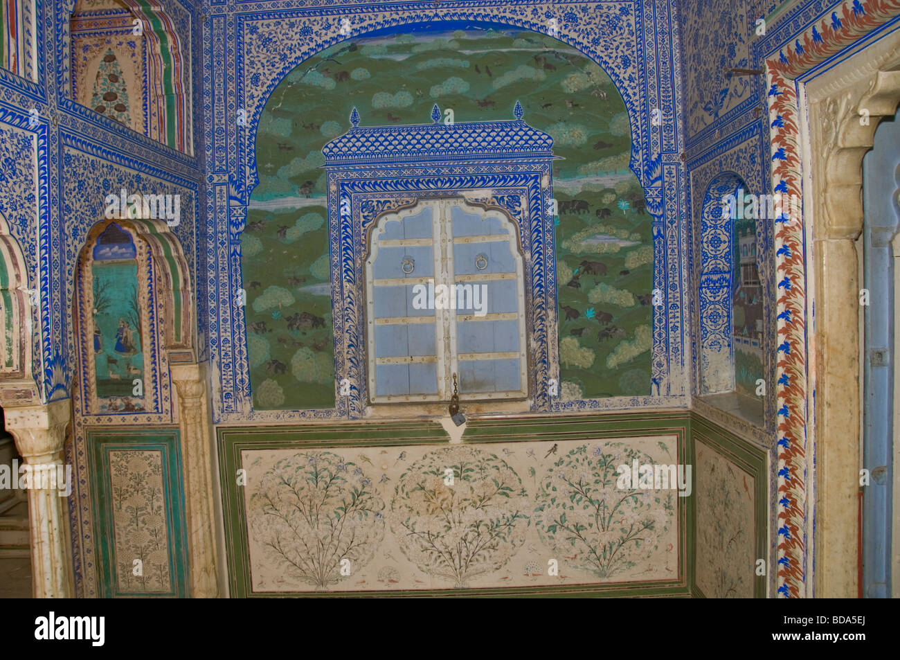 Shish mahal jali screens hi-res stock photography and images - Alamy