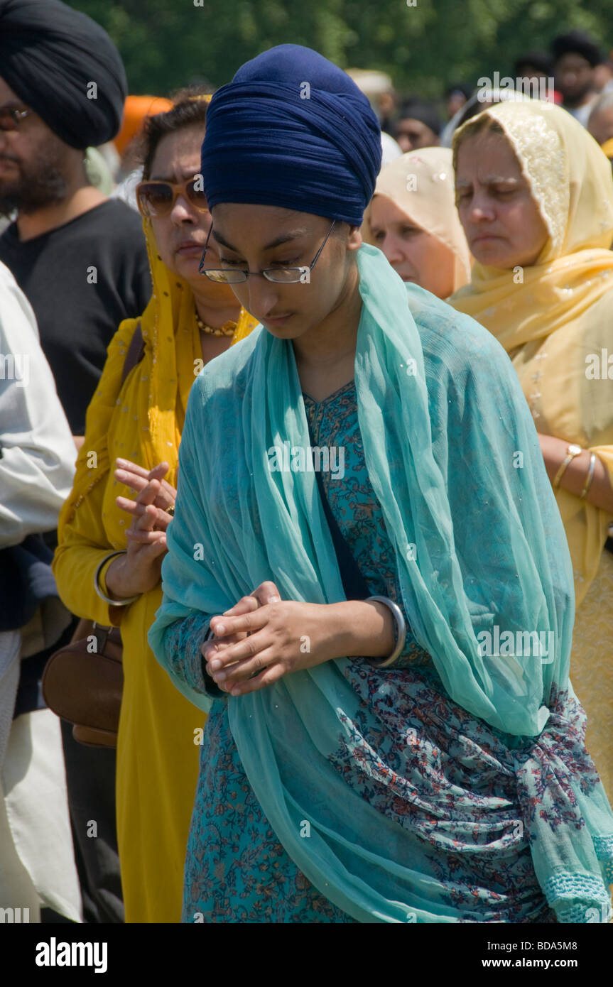 Sikhs remember the 1984 massacre at the Golden Temple, Amritsar, and ...