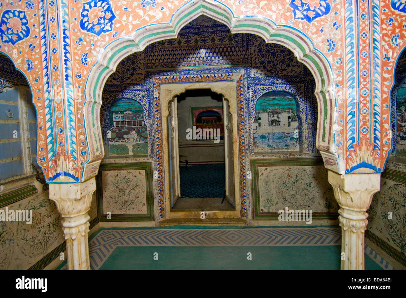Shish mahal jali screens hi-res stock photography and images - Alamy