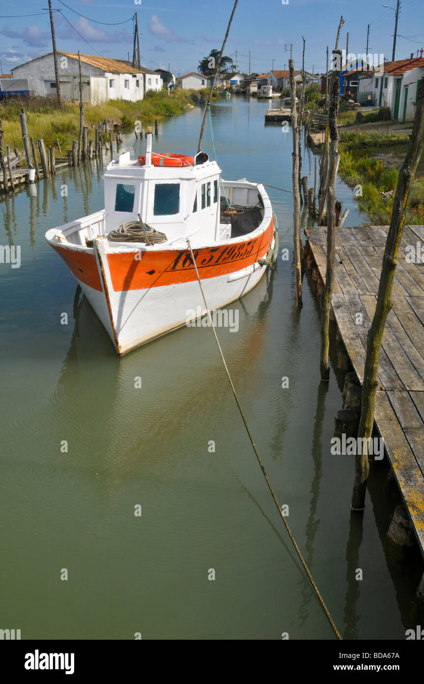 Small boat channel hi-res stock photography and images - Alamy