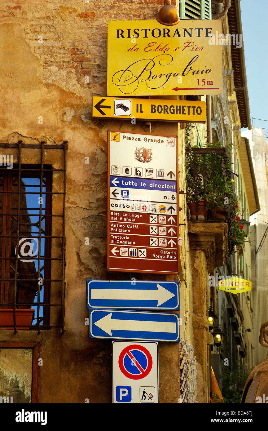 Asking directions italy hi-res stock photography and images - Alamy