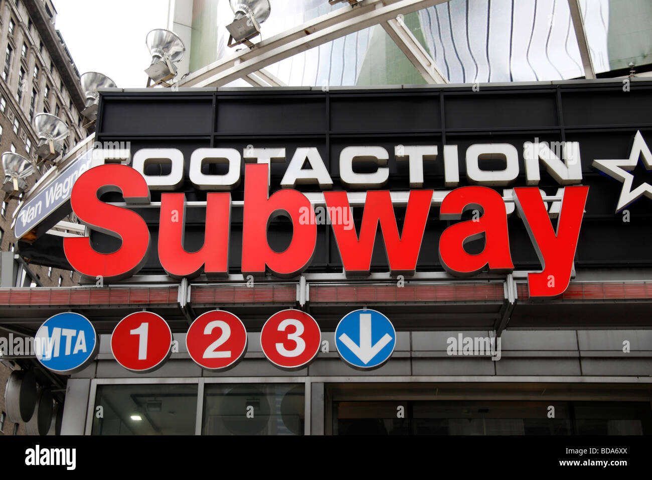New york subway station sign hi-res stock photography and images - Alamy