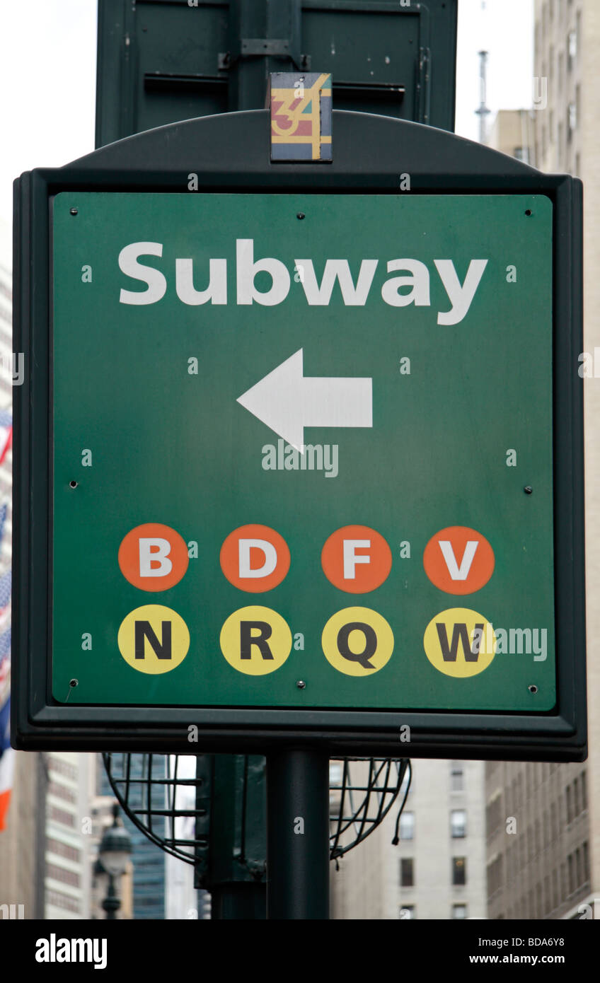 New york subway sign hi-res stock photography and images - Alamy