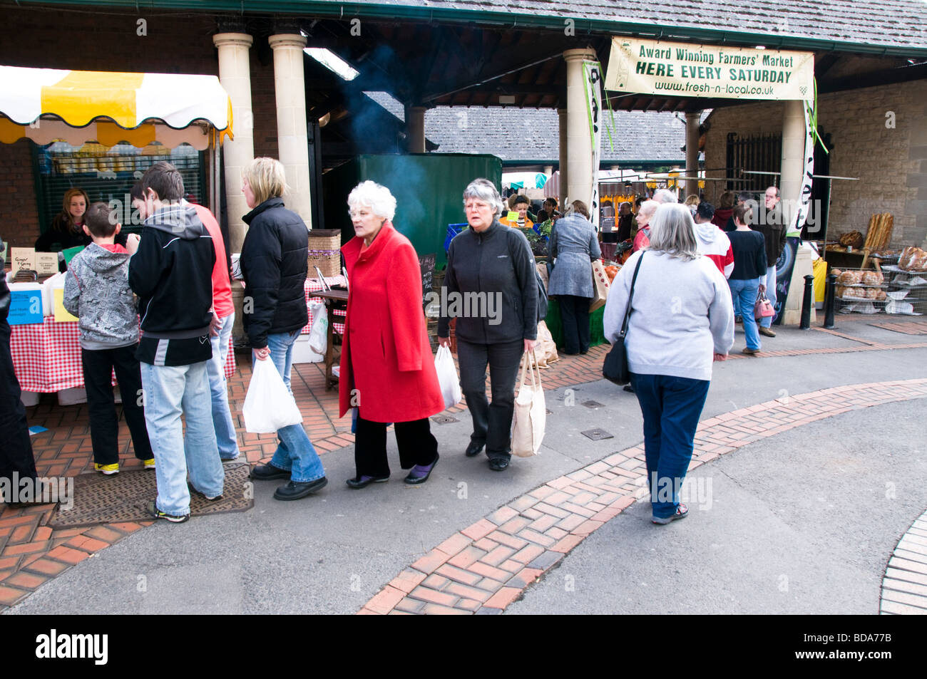 Farmers Market on Saturdays, Stroud, Gloucestershire Stock Photo - Alamy