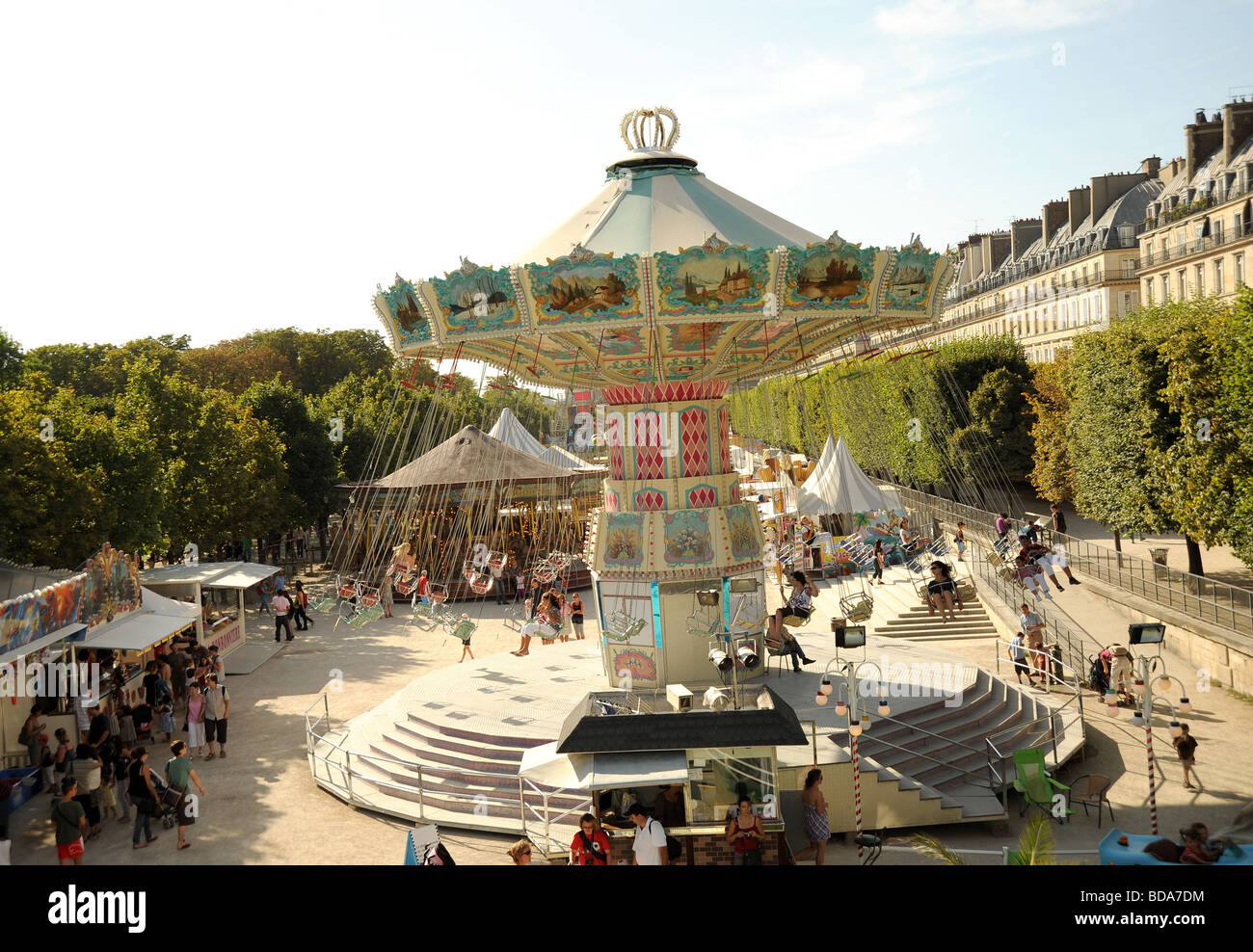 Amusement park at Jardin des Tuleries in Paris, France Stock Photo - Alamy
