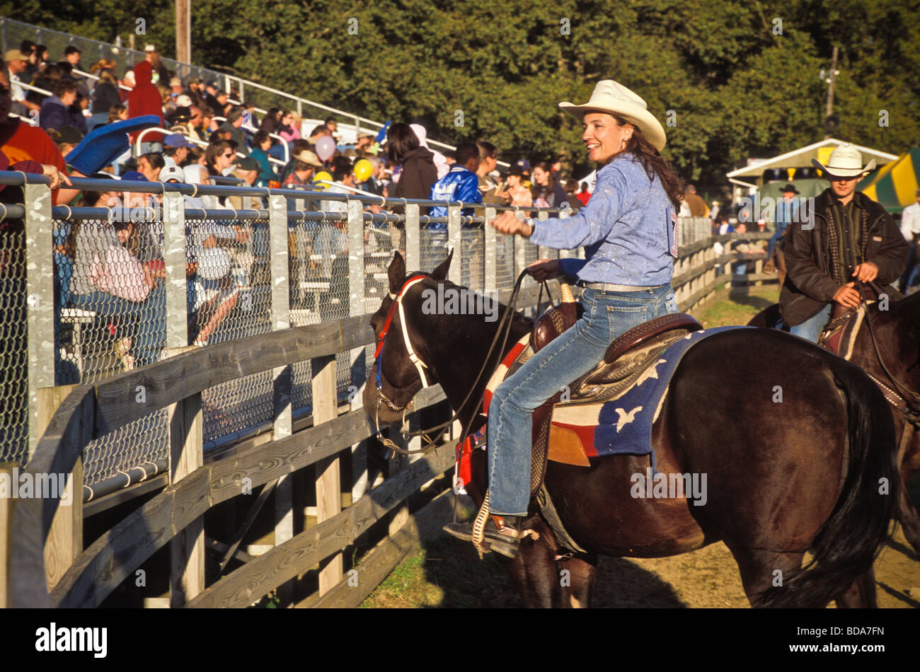Teen rodeo riders hi-res stock photography and images - Alamy