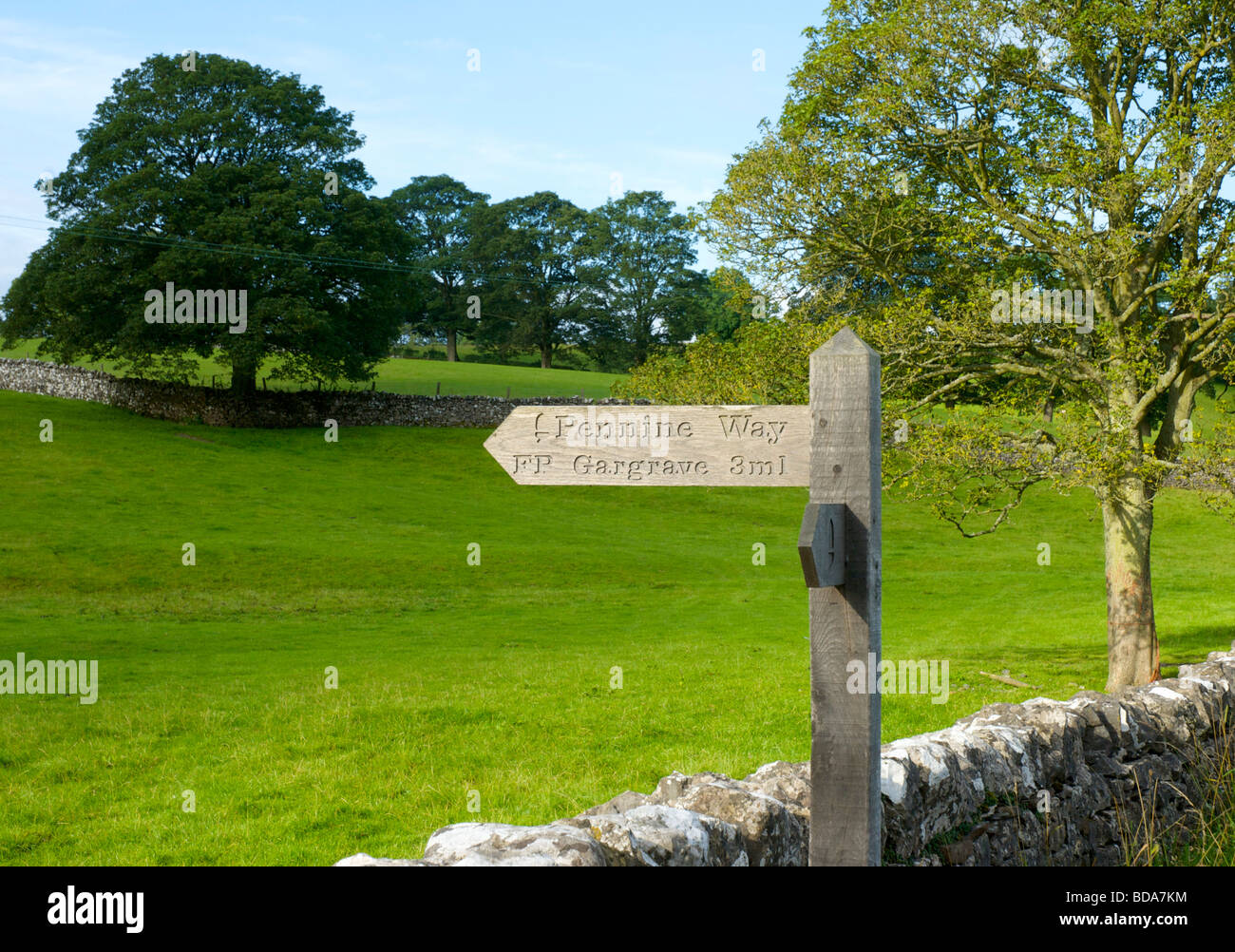 Pennine Way sign near Airton, Yorkshire Dales National Park, North ...