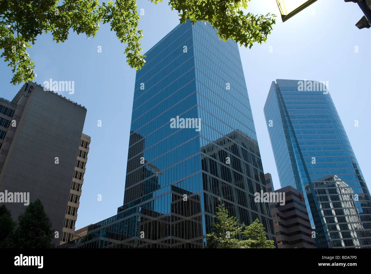 Glass skyscrapers in downtown vancouver hi-res stock photography and ...