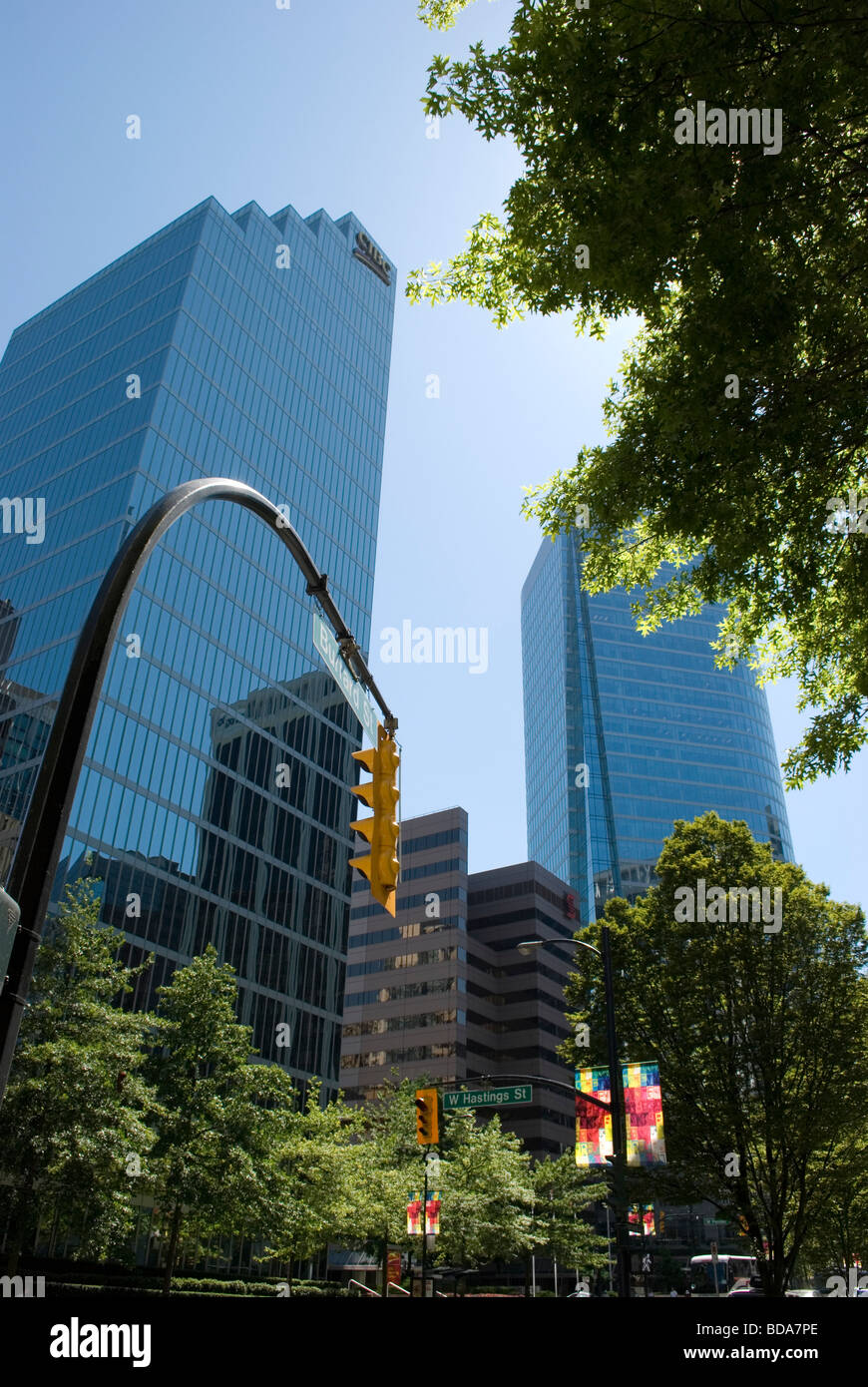 Glass skyscrapers in downtown vancouver hi-res stock photography and ...