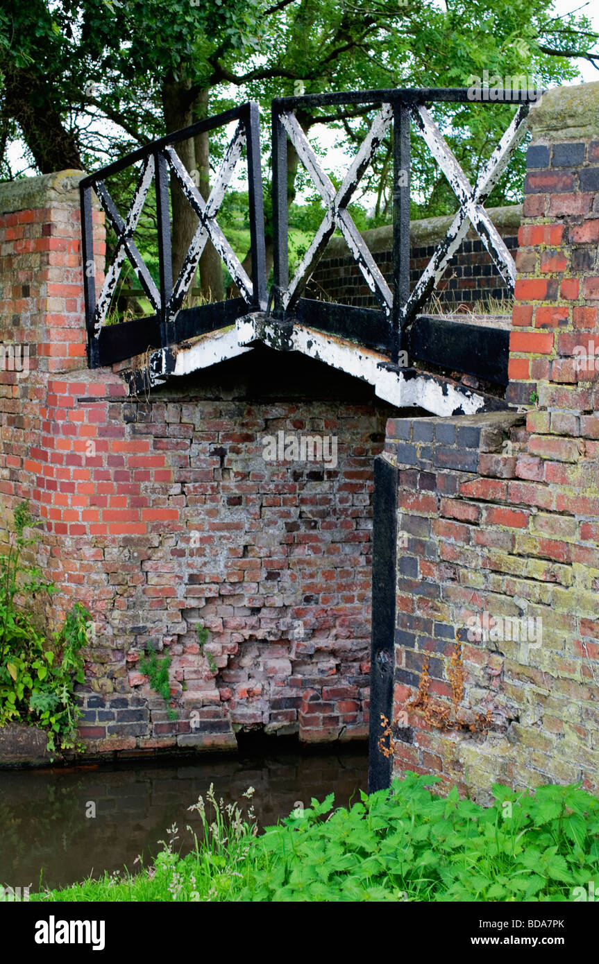 Split bridges hi-res stock photography and images - Alamy