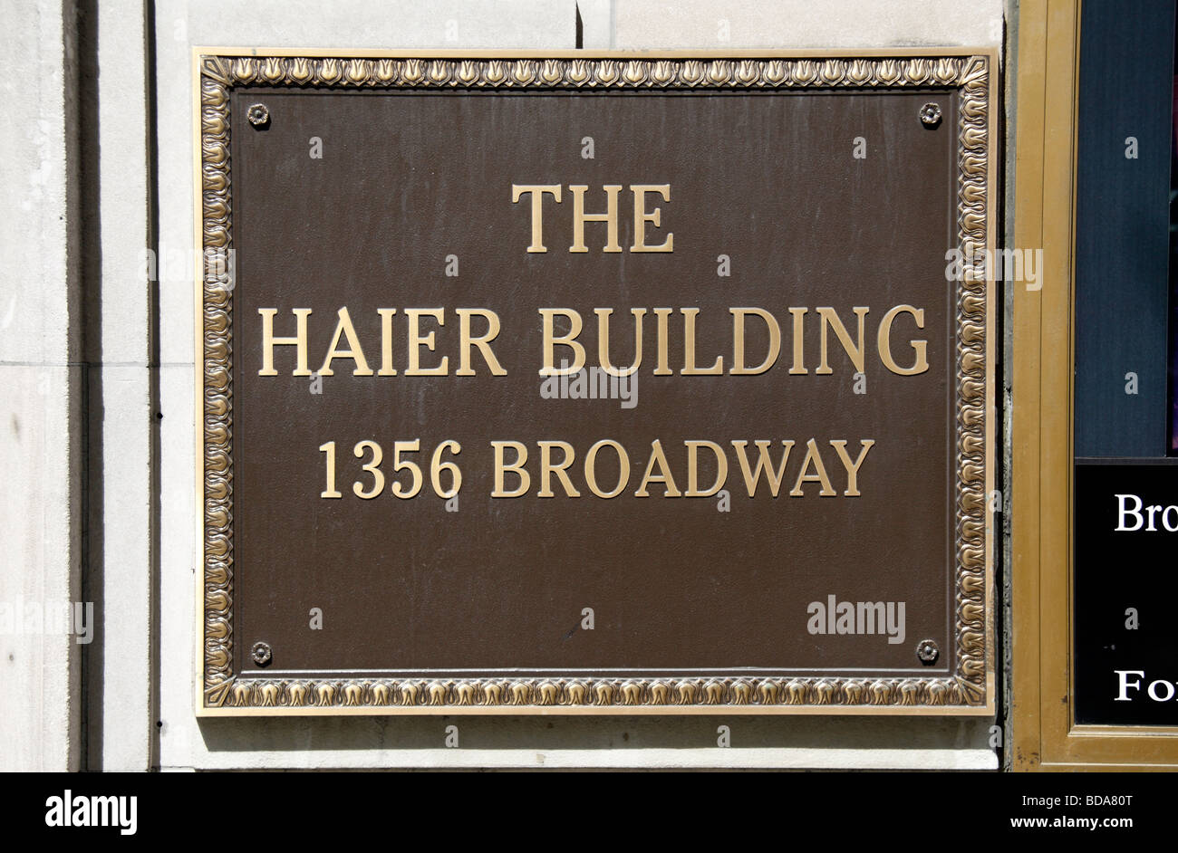 Sign on the Haier Building, Broadway, New York Stock Photo - Alamy