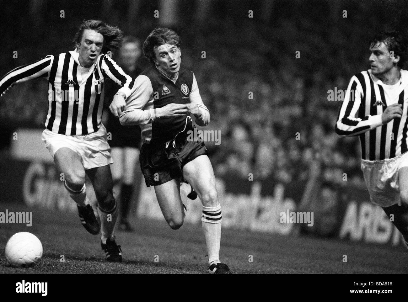 Aston villa v juventus hi-res stock photography and images - Alamy