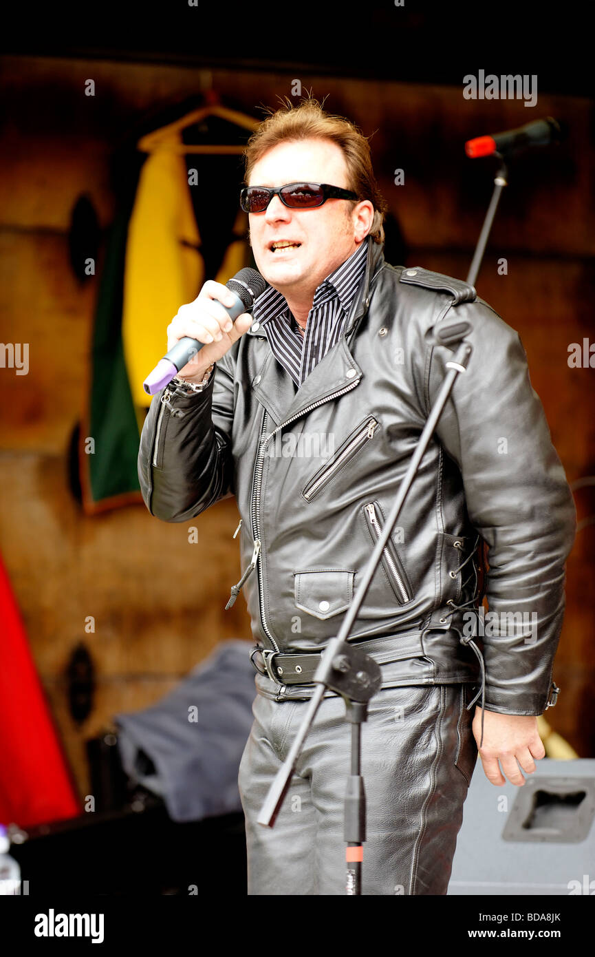 Rock and Roll singer at the St Margaret's fair, England Stock Photo - Alamy
