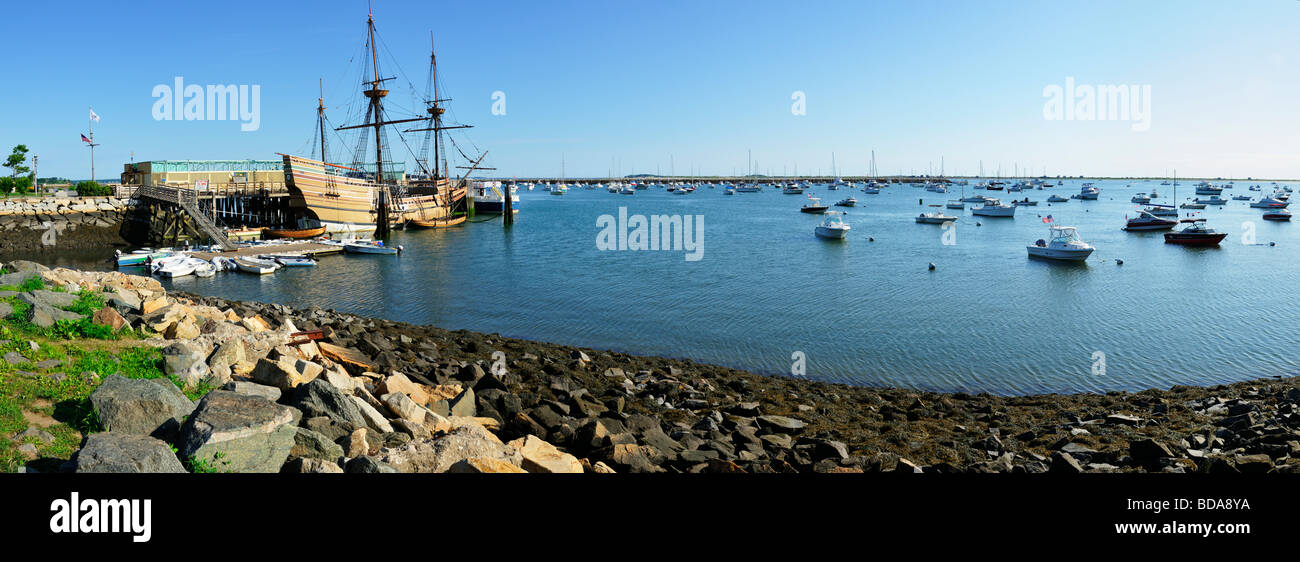 Mayflower II docked in the bay of Plymouth, MA Stock Photo - Alamy