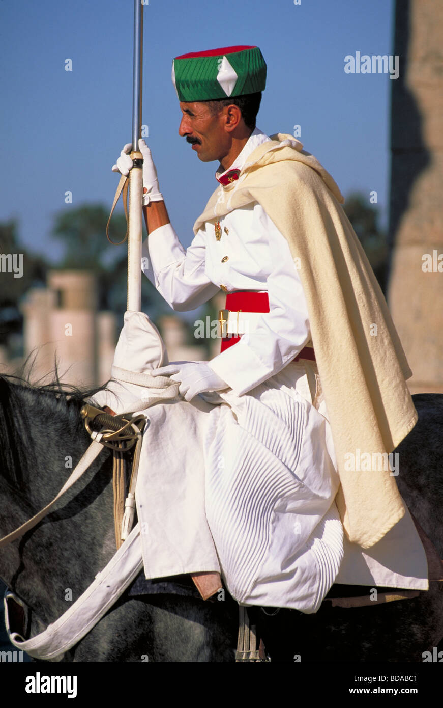 Mounted guard hi-res stock photography and images - Alamy