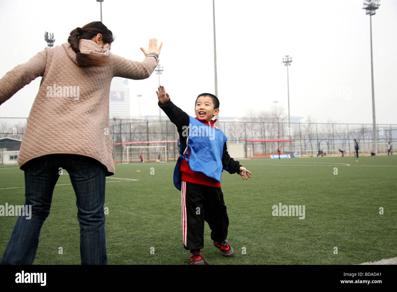 Boys soccer field hi-res stock photography and images - Alamy