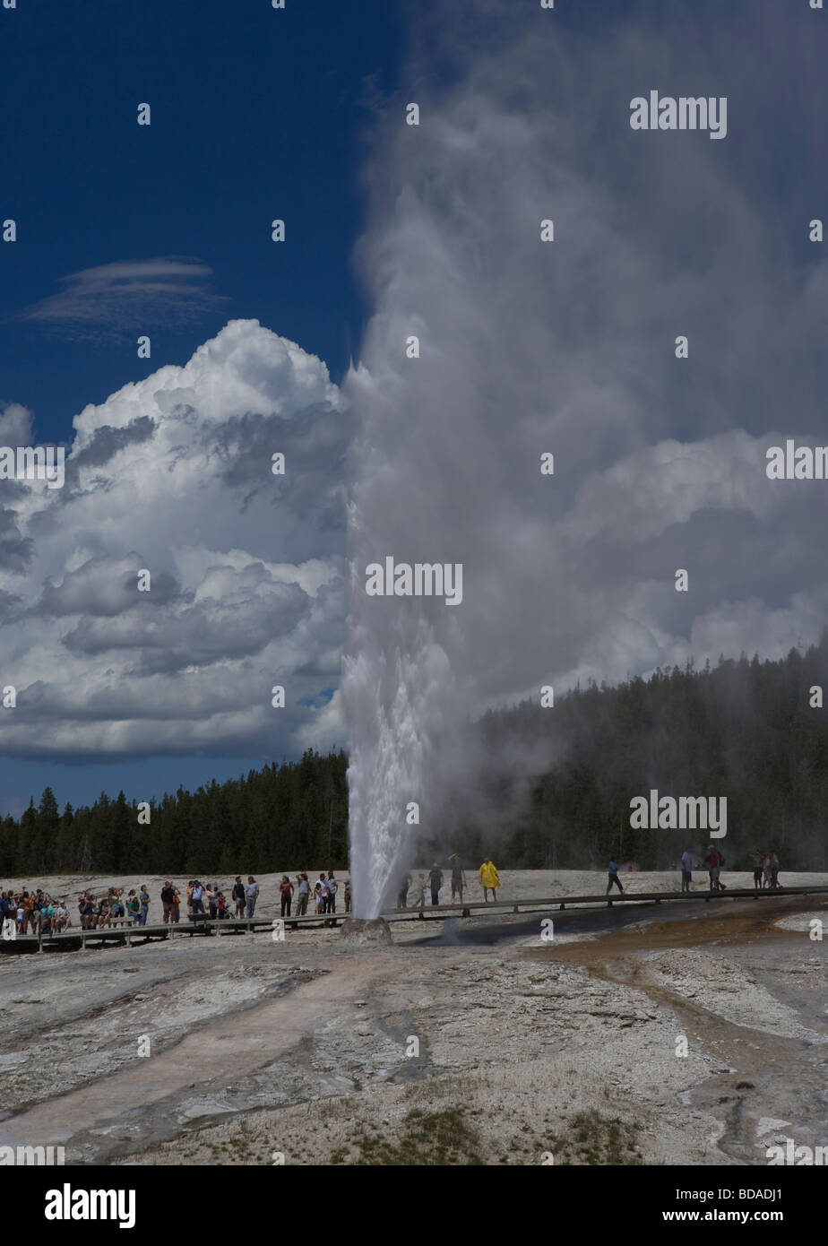Yellowstone national park eruption hi-res stock photography and images ...