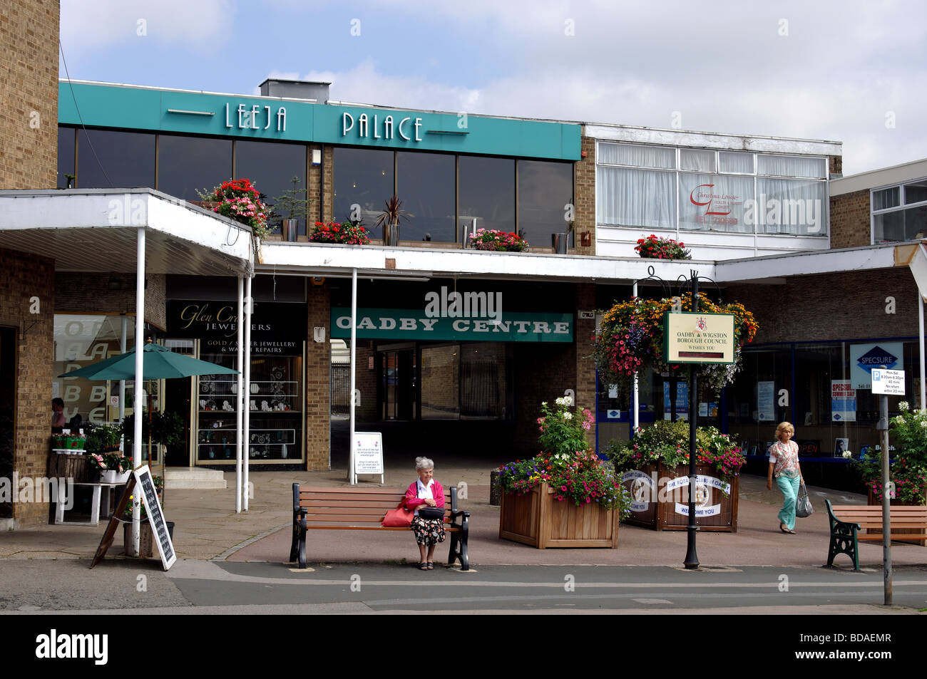 Oadby town centre hi-res stock photography and images - Alamy