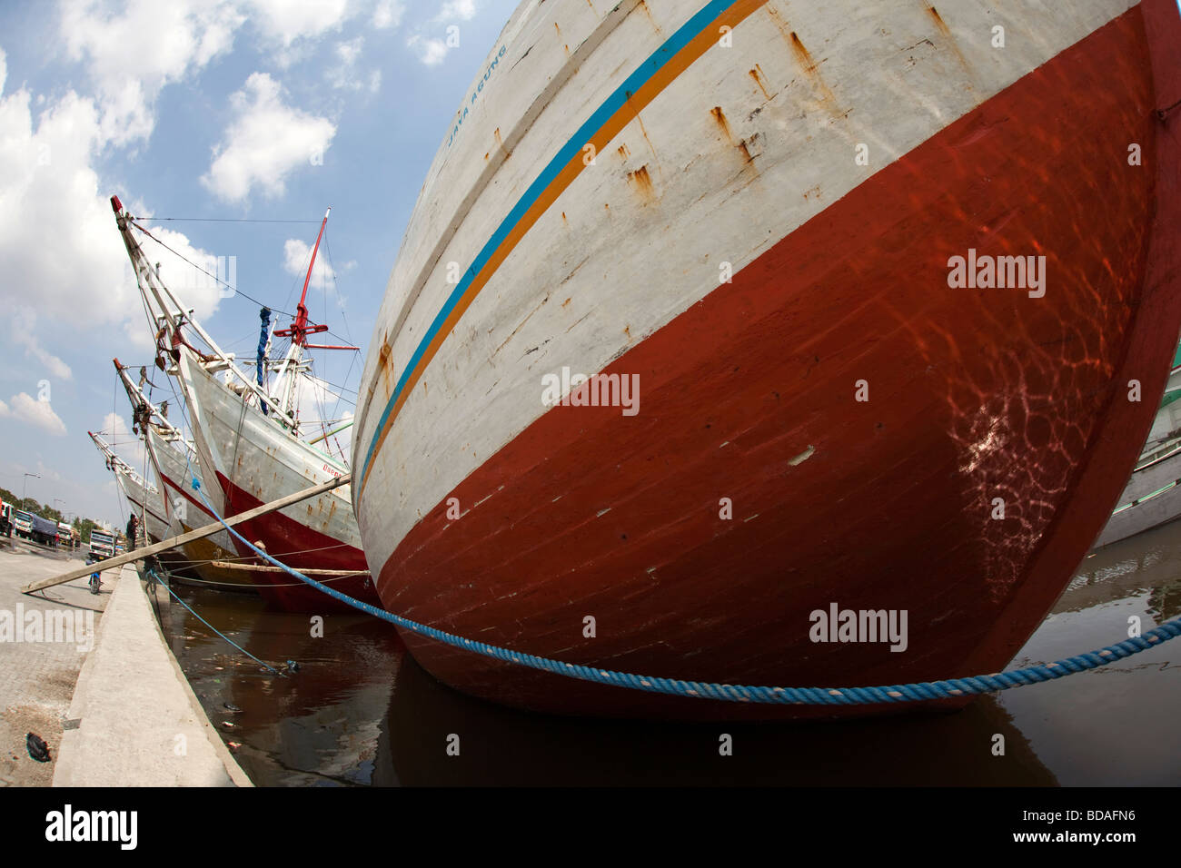 Wooden cargo boats hi-res stock photography and images - Alamy