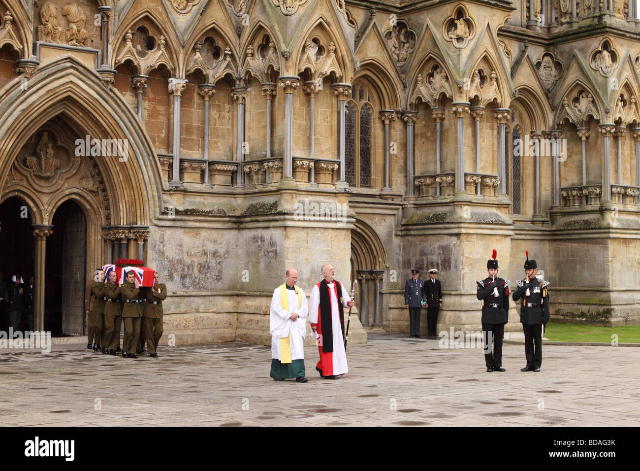 The funeral service of 111 year old Harry Patch Britains last WW1 First ...