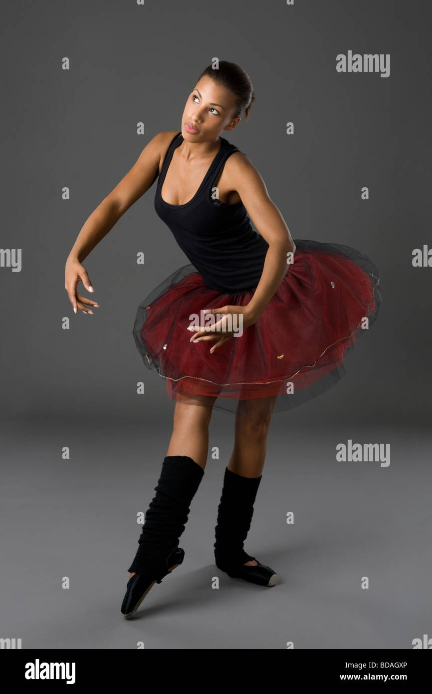 African american ballerina hi-res stock photography and images - Alamy