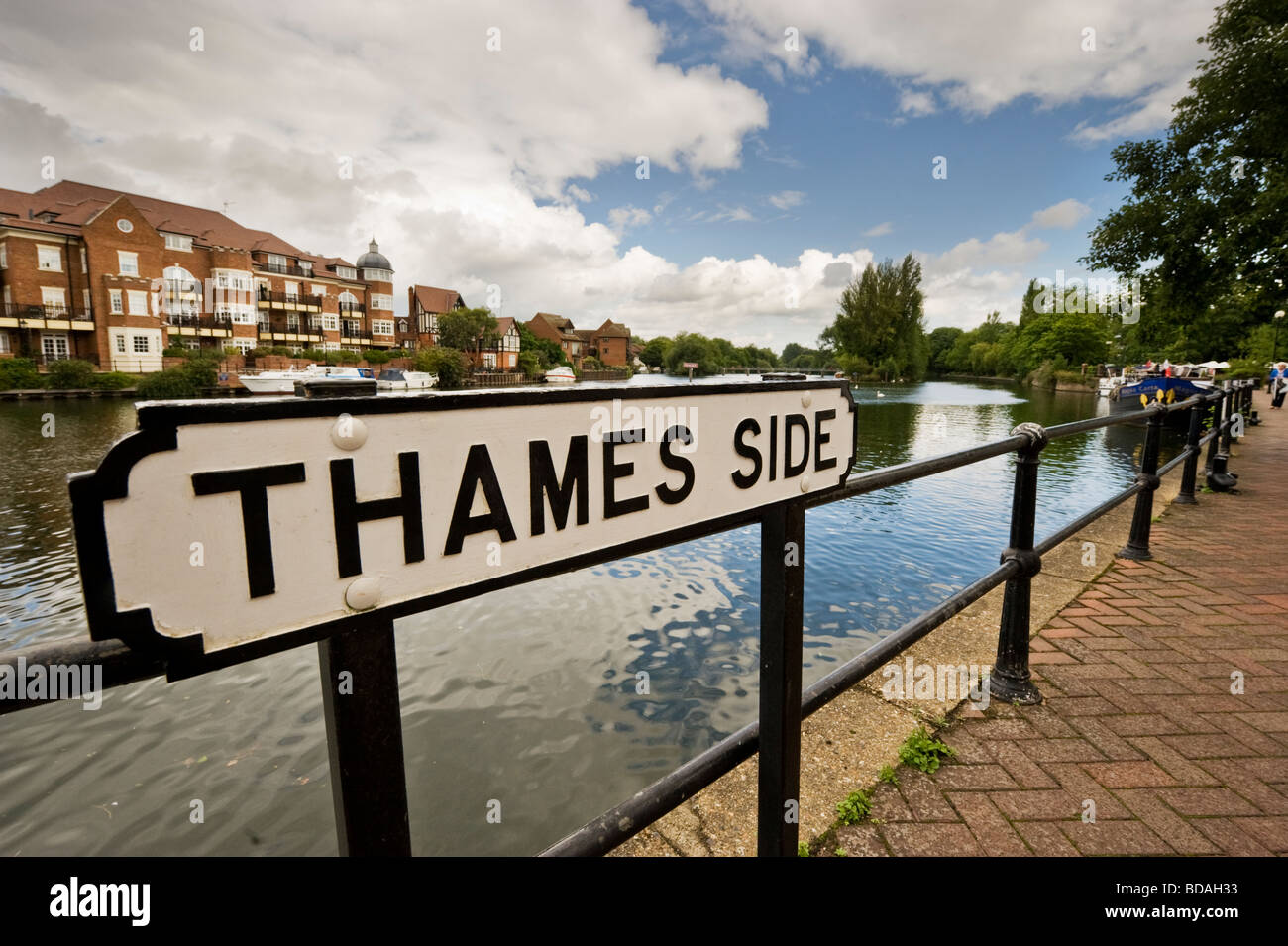 Street name uk hi-res stock photography and images - Alamy