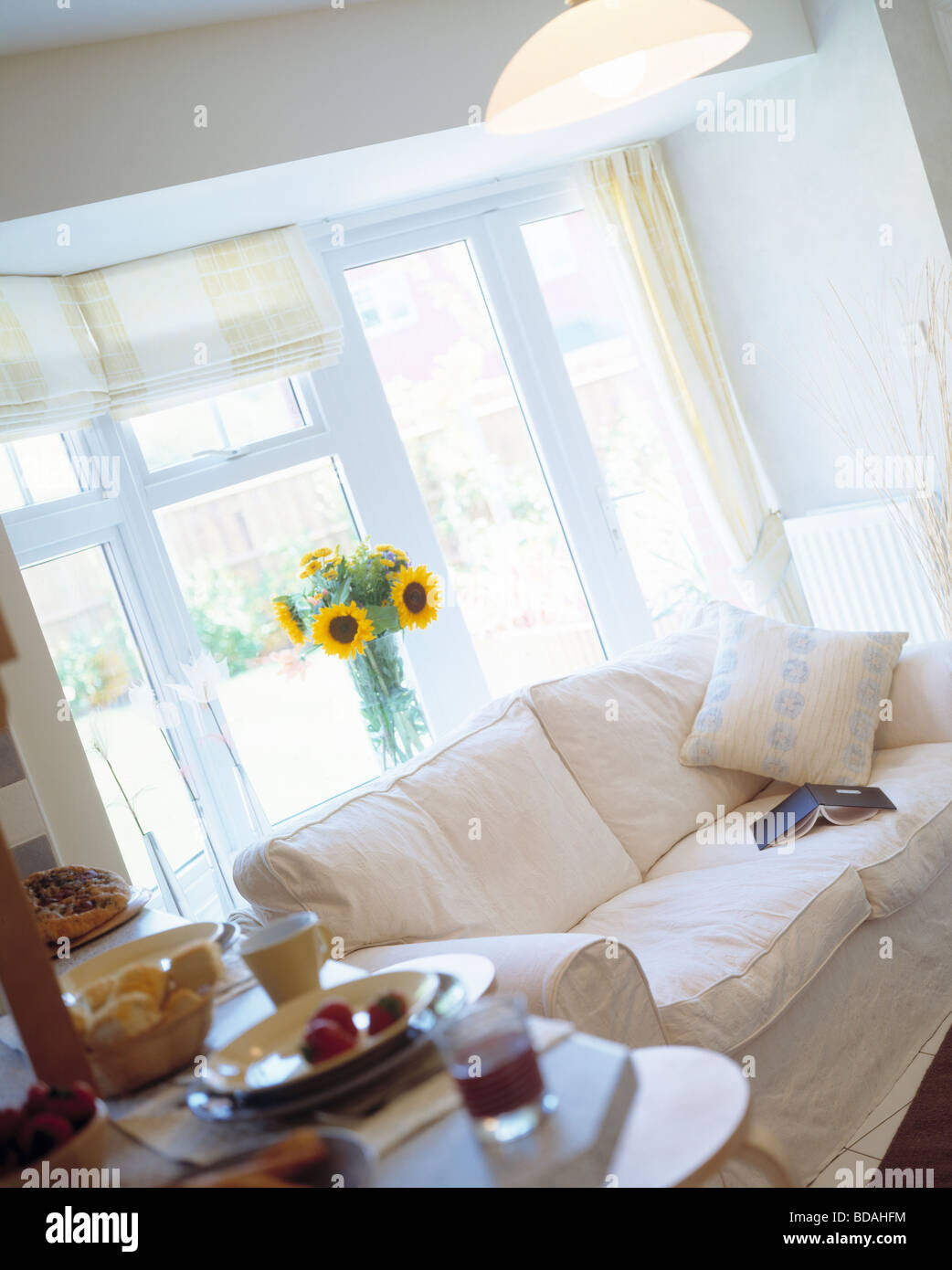 bright contemporary modern lounge Stock Photo - Alamy