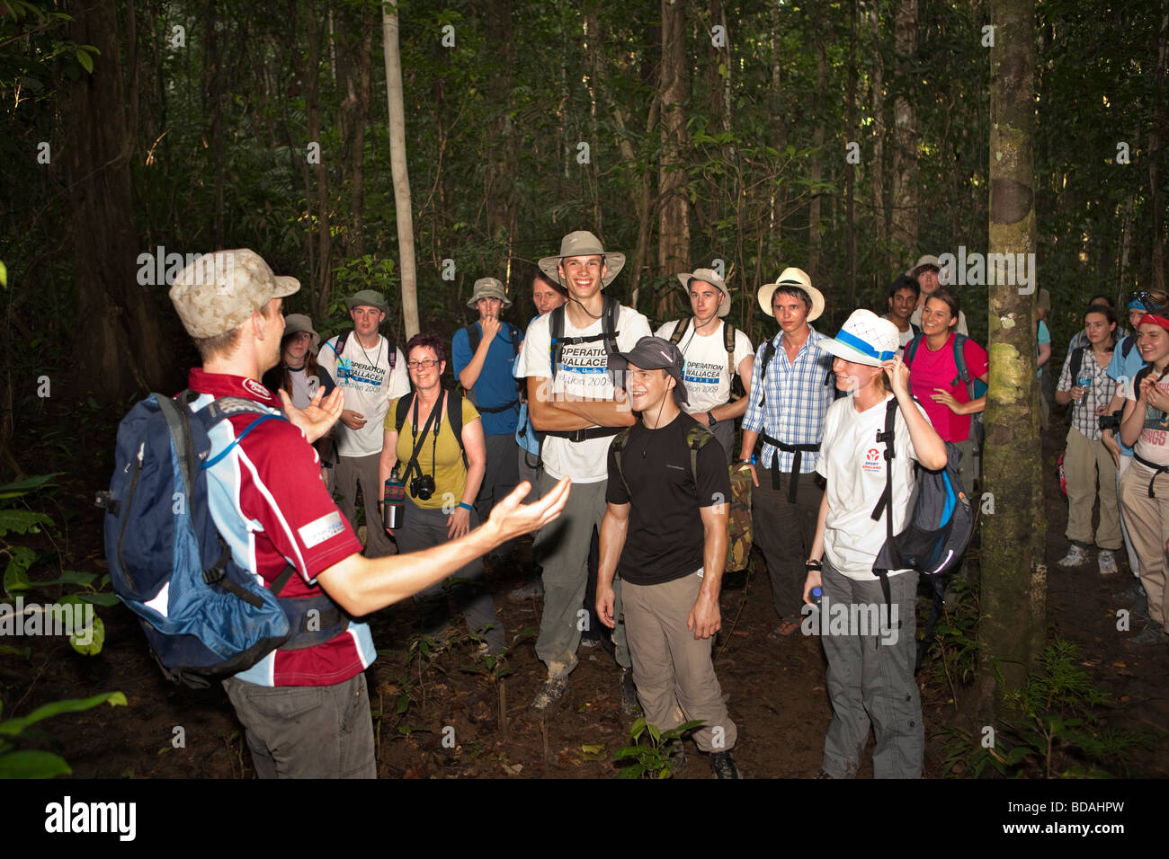 Tourist local people talking hi-res stock photography and images - Alamy