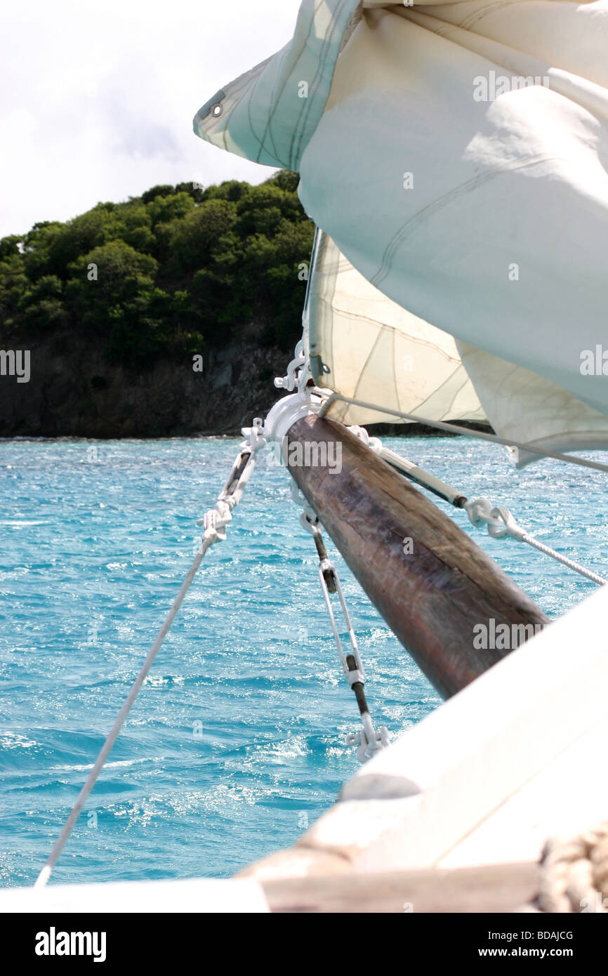 Bow of Caribbean Schooner heading towards small island Stock Photo - Alamy