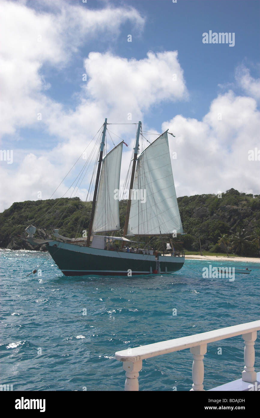 Two masted schooner hi-res stock photography and images - Alamy