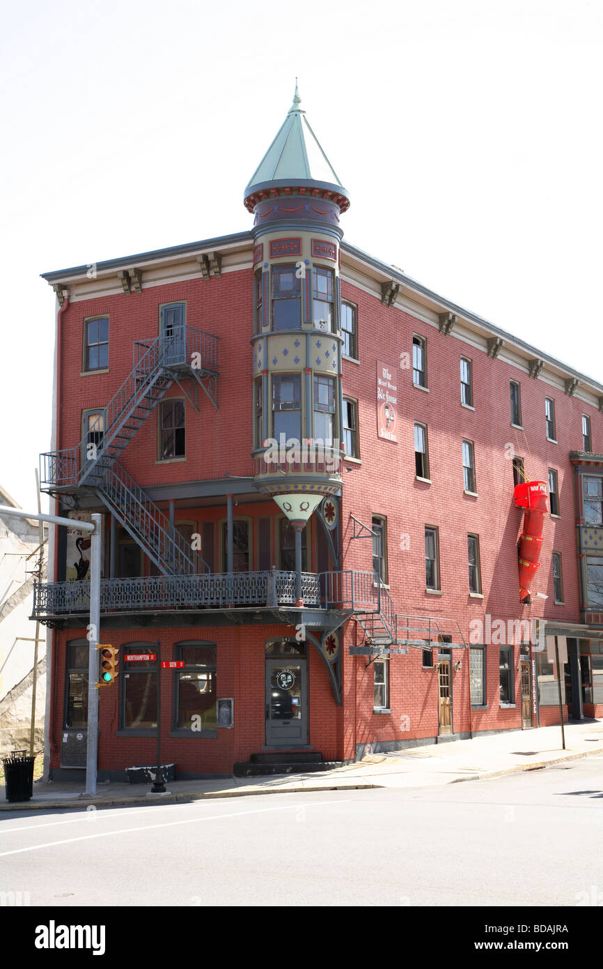 Corner turret brick building hi-res stock photography and images - Alamy