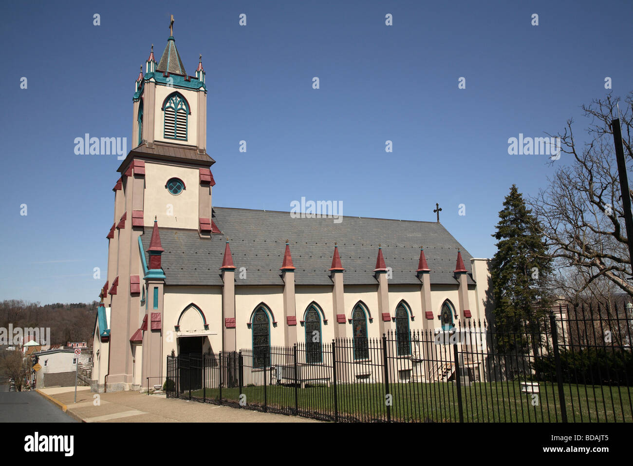 Smart modern style church in Spanish colonial style Stock Photo - Alamy