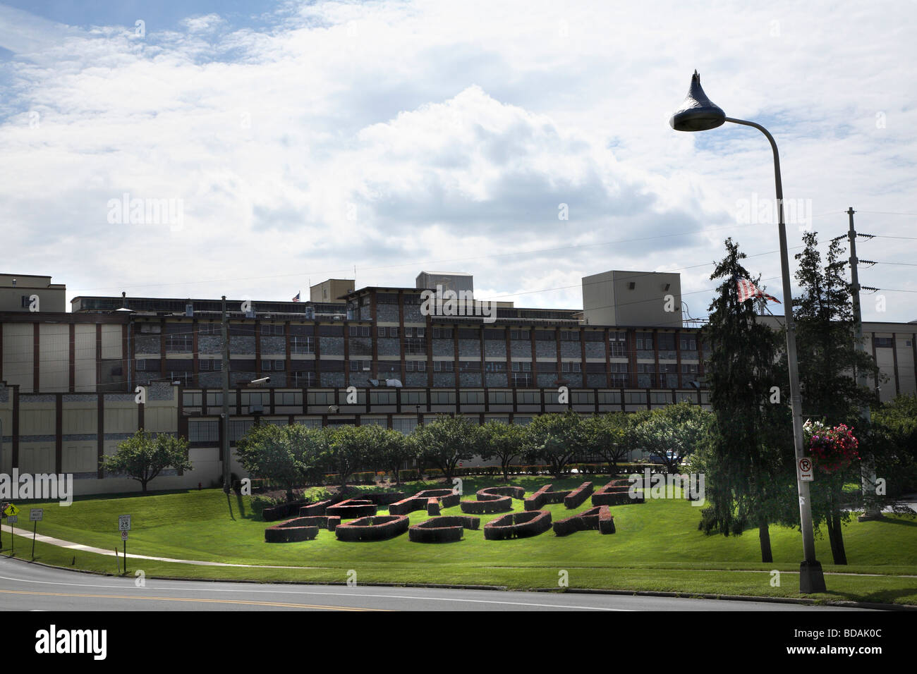 Hershey’s chocolate factory with topiary sign Stock Photo - Alamy