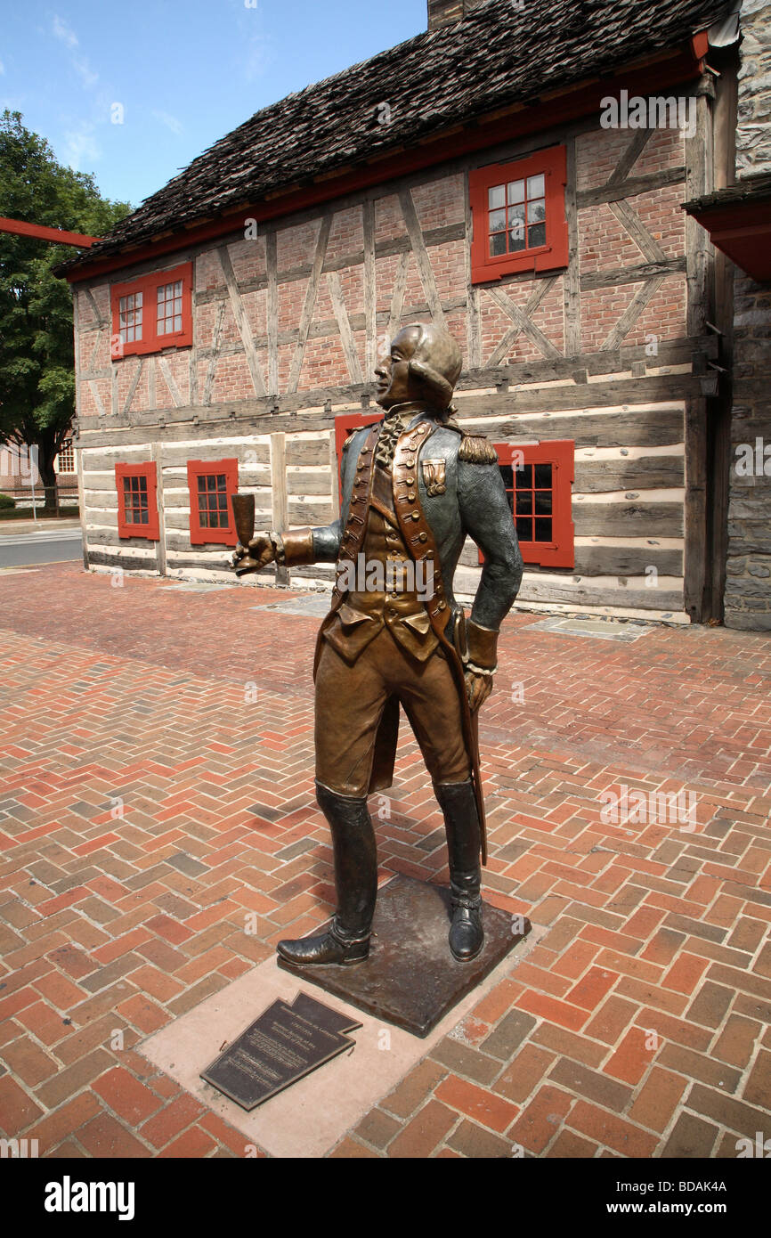 Bronze statue of Marquis de Lafayette outside Golden Plough Inn, York ...