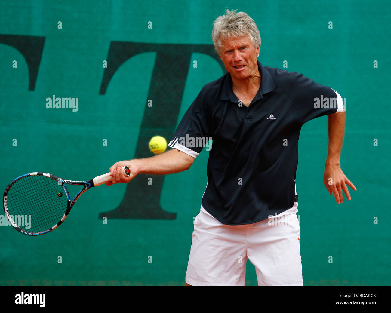 40 something tennis player hi-res stock photography and images - Alamy