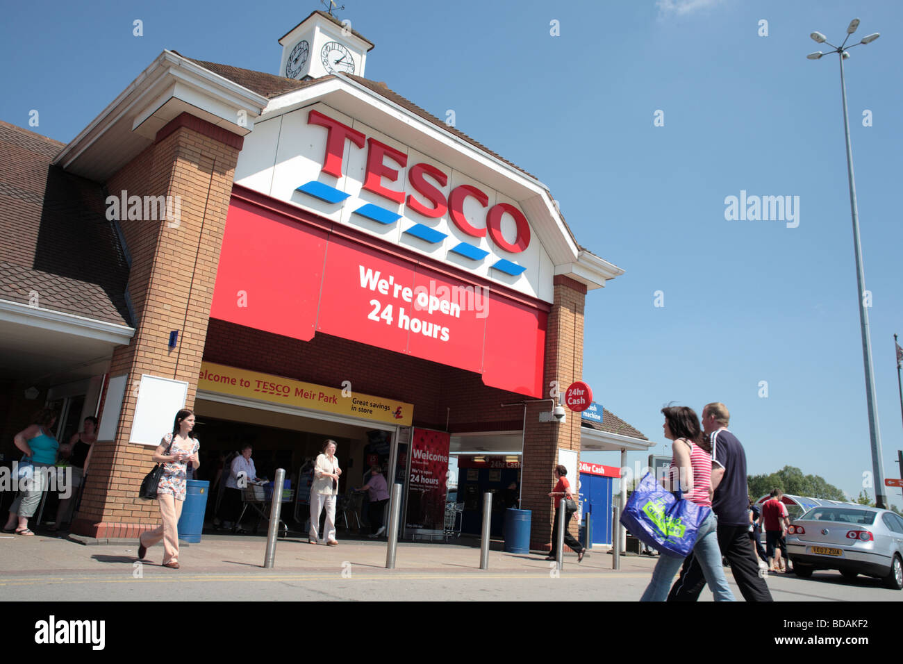 Car Park Tesco Stock Photos & Car Park Tesco Stock Images - Alamy