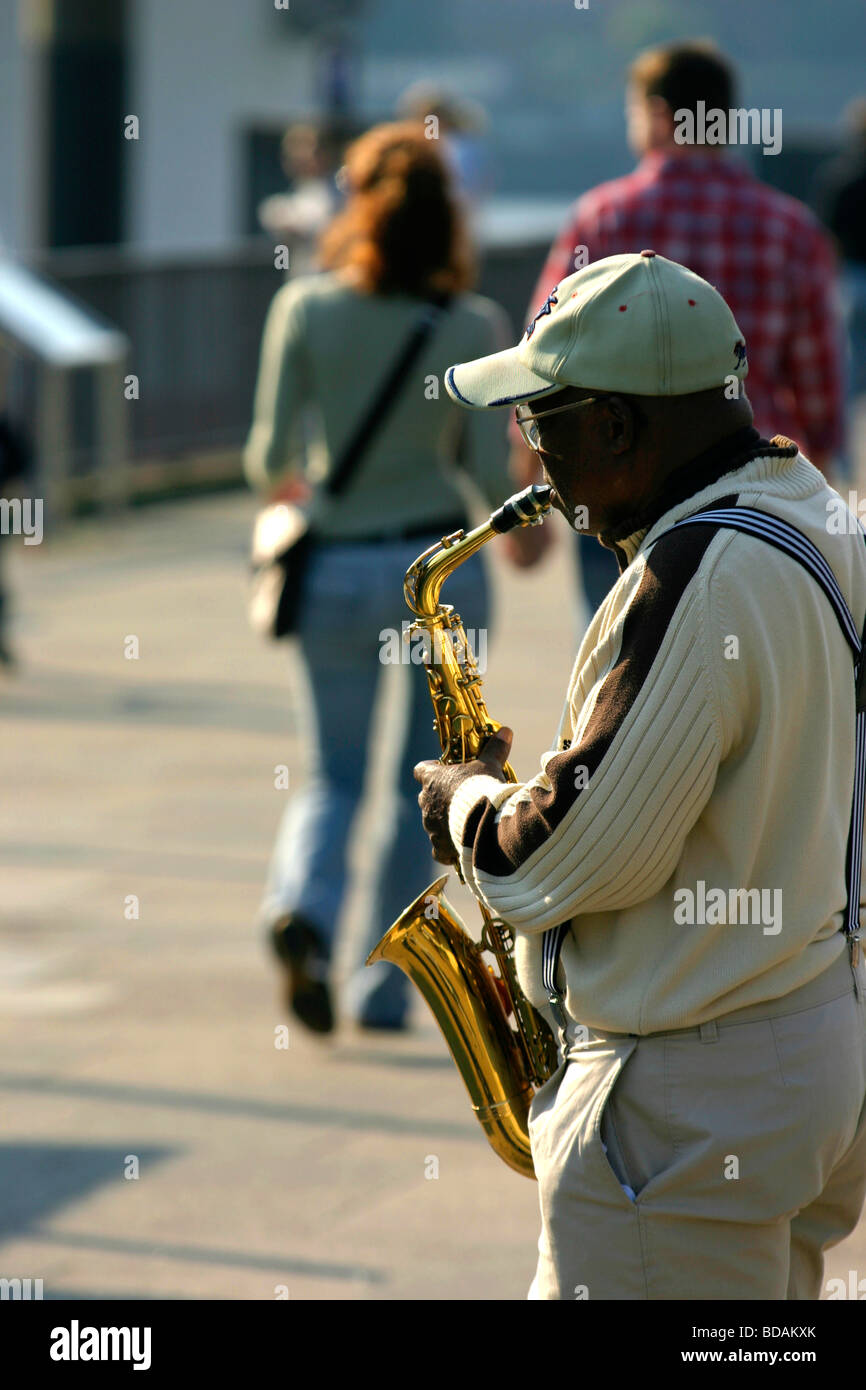 Saxaphone street busker hi-res stock photography and images - Alamy