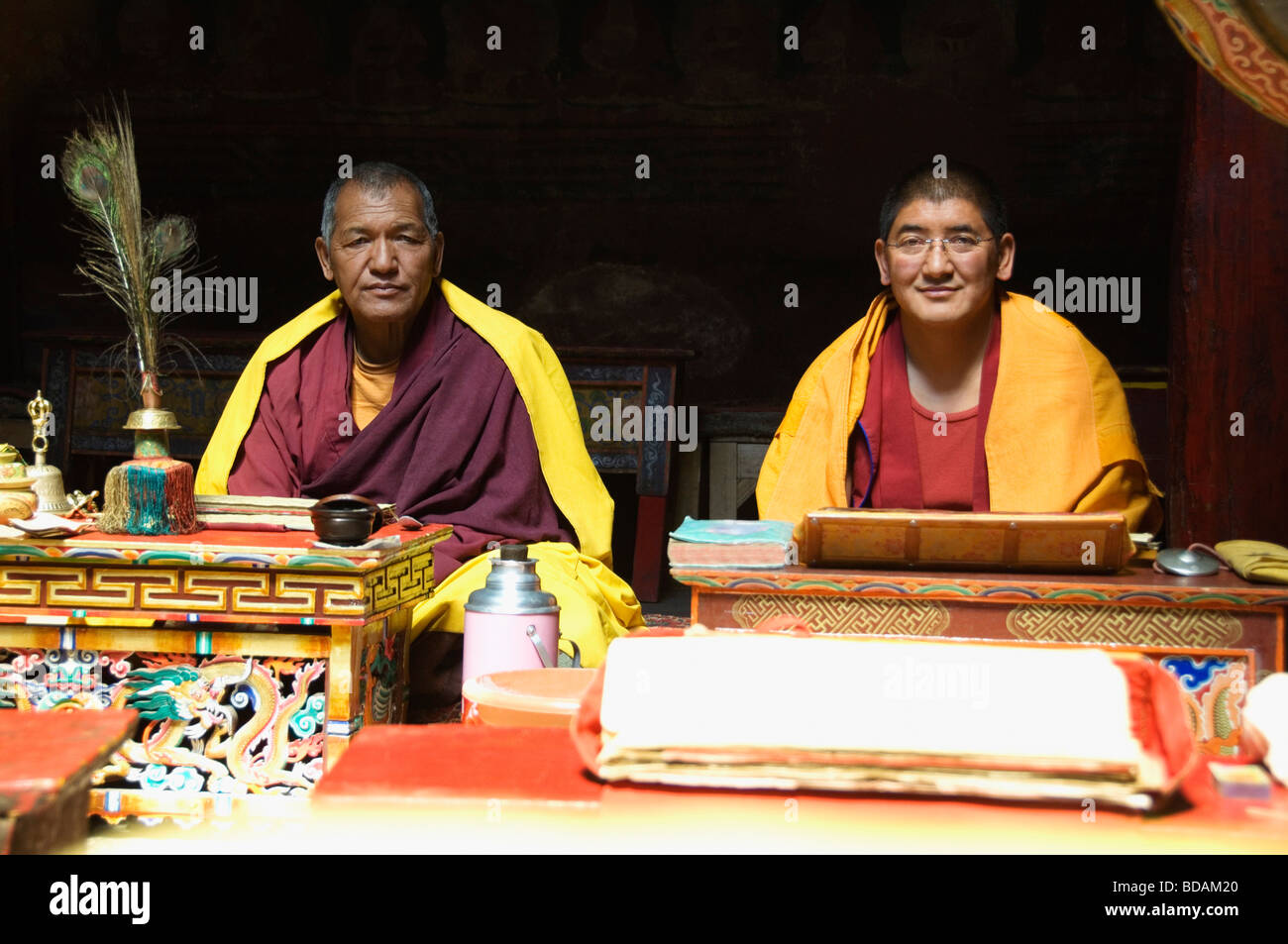 Smirking asia hi-res stock photography and images - Alamy