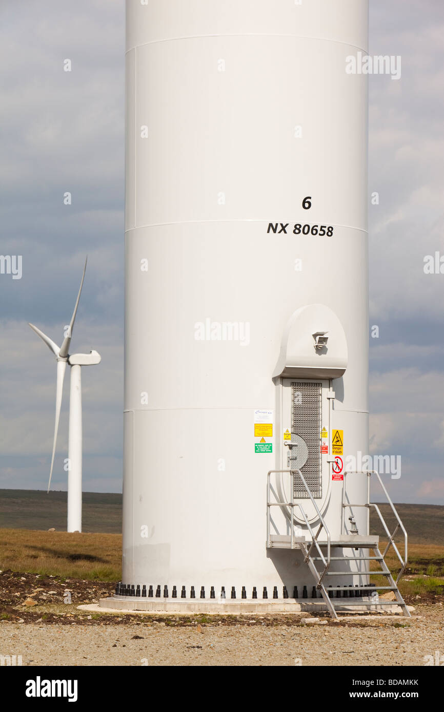 Scout Moor wind farm on the Pennine Moors between Rochdale and ...